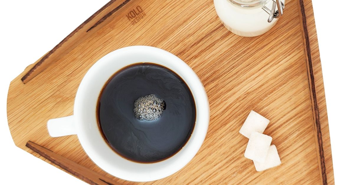 KOLO Design x Crema - Wooden Triangle Tray, Oak - Crema