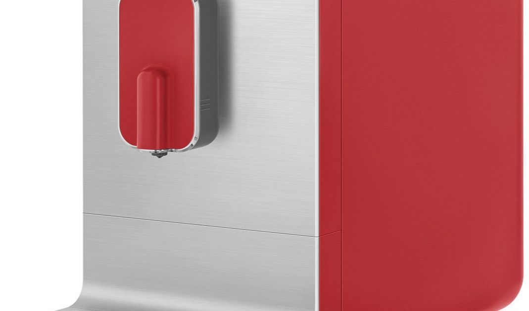 Smeg BCC01 Automatic Coffee Machine, Red - Crema